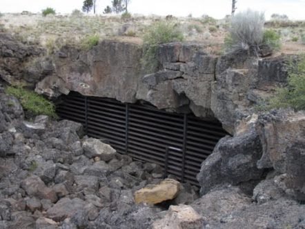 Caves in Central Oregon and Bend - Boyd Cave, Arnold Ice Cave