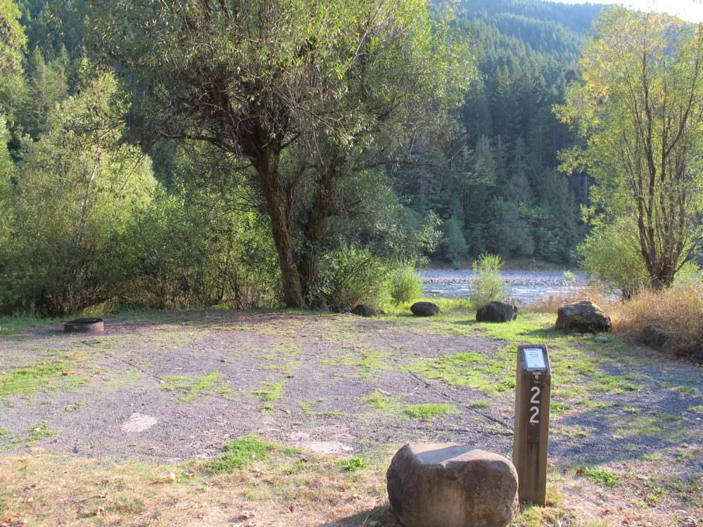 Santiam Flats Campground - Detroit Lake, Oregon
