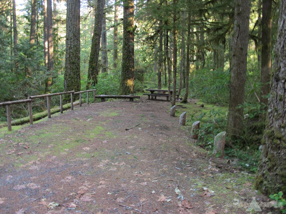 Whispering Falls Campground - Detroit Ranger District, Santiam Oregon
