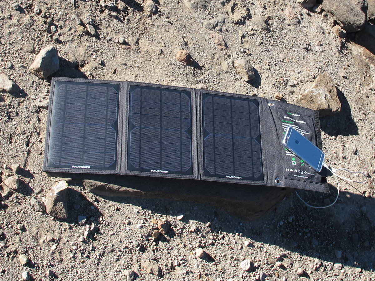 RAVPower Foldable USB Solar Charger Review